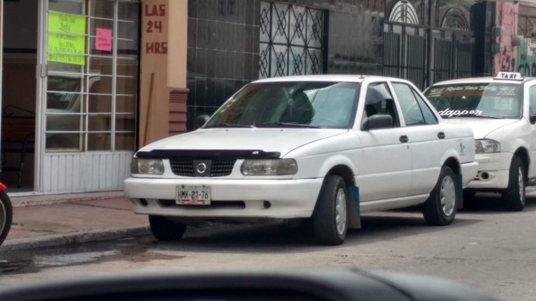 Pese a quejas a Semot, persisten taxis piratas en Tulancingo