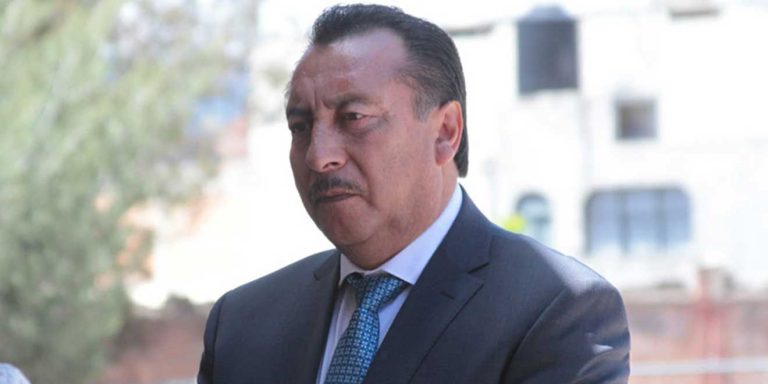 Dan espalda a Gerardo Rubio en Comité de Pueblo Mágico