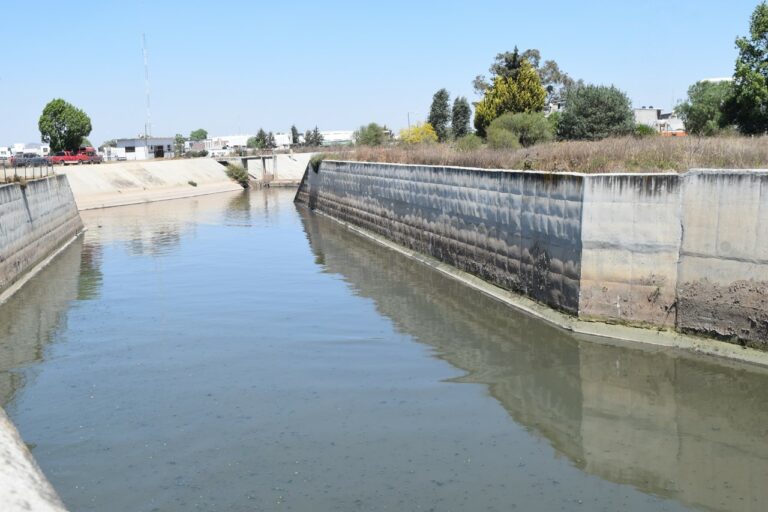 Extraen 7.6 mil toneladas de azolve de ríos en Tulancingo