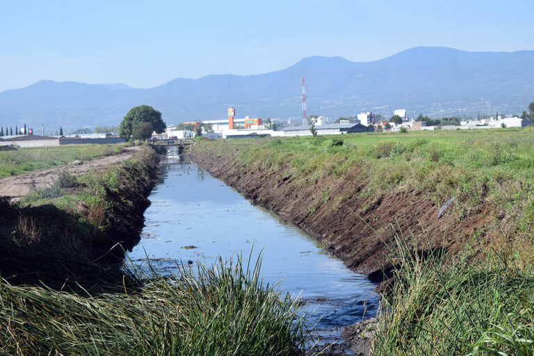 Extraen más de 9 mil toneladas de azolve