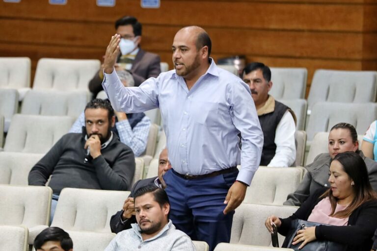 Asume Jesús Rivera la alcaldía de Nopala