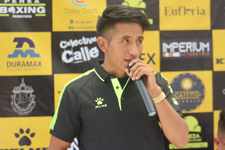 Francisco López no cierra puertas a selecciones mexicana