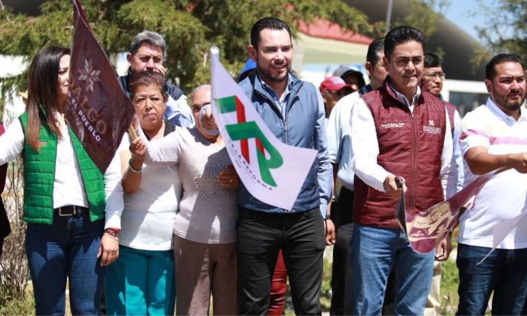 Israel Félix da el banderazo inicial en pavimentación de Amaque