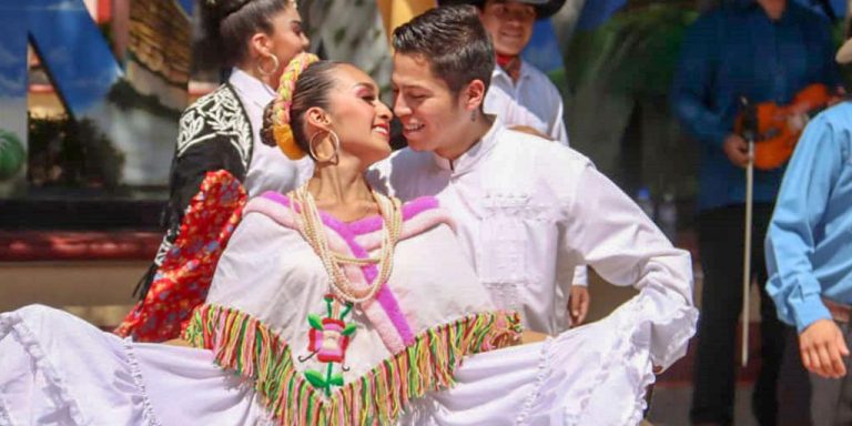 Huasca, sede del Segundo Concurso Nacional de Baile de Huapango