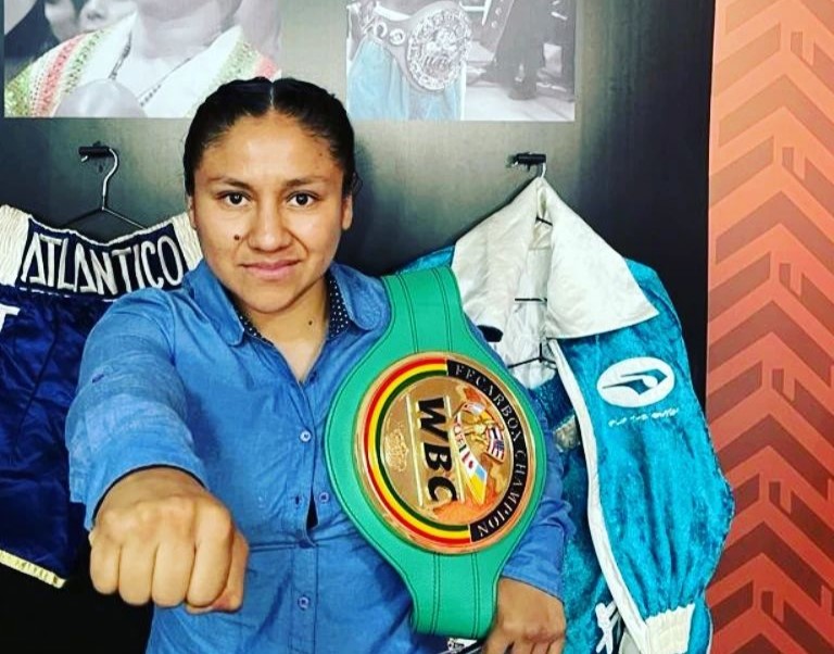 Vuelve hidalguense Mayeli Flores al ring en Zihuatanejo