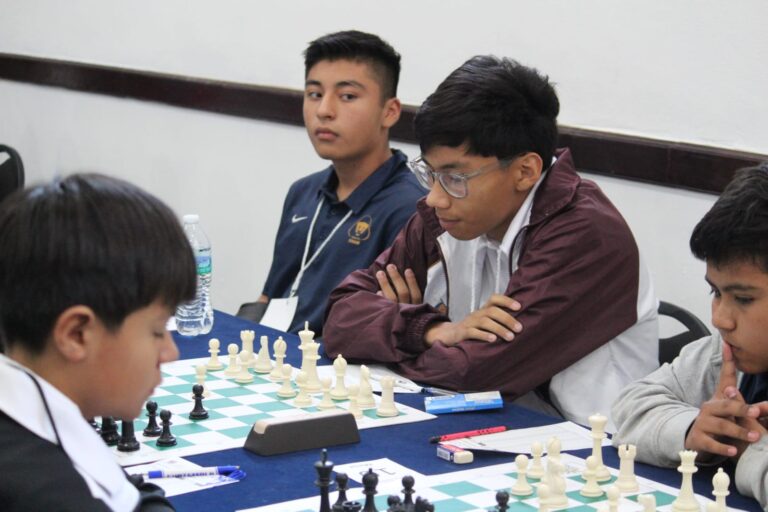 Comenzaron los jaques en Pachuca, con el macrorregional de ajedrez