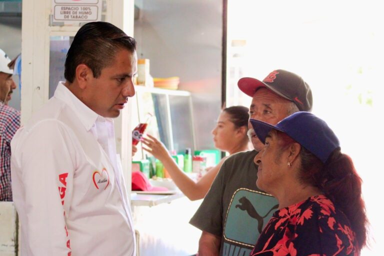 Jorge Mayorga busca presidir Acatlán