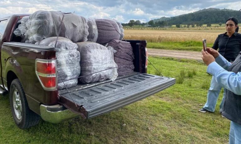 Realiza DIF Huejutla colecta de cobijas para temporada invernal