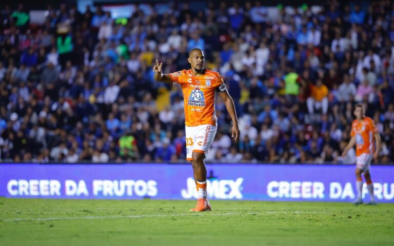 Rondón va por su lugar en el top ten de goleadores
