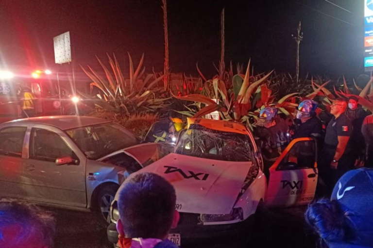 Pachuca-Sahagún: choque deja dos muertos en taxi metropolitano