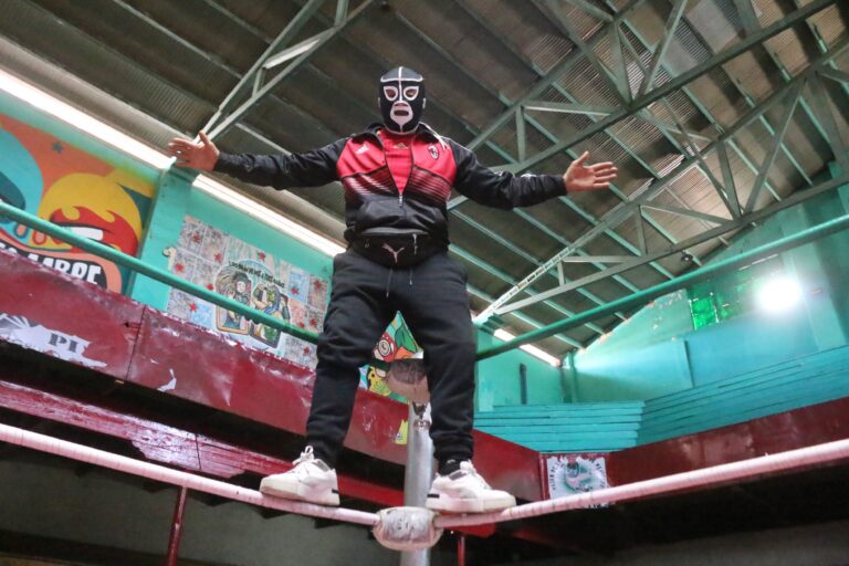 Black Shadow Jr., 40 años de lucha y legado: el heredero del Hombre de ...