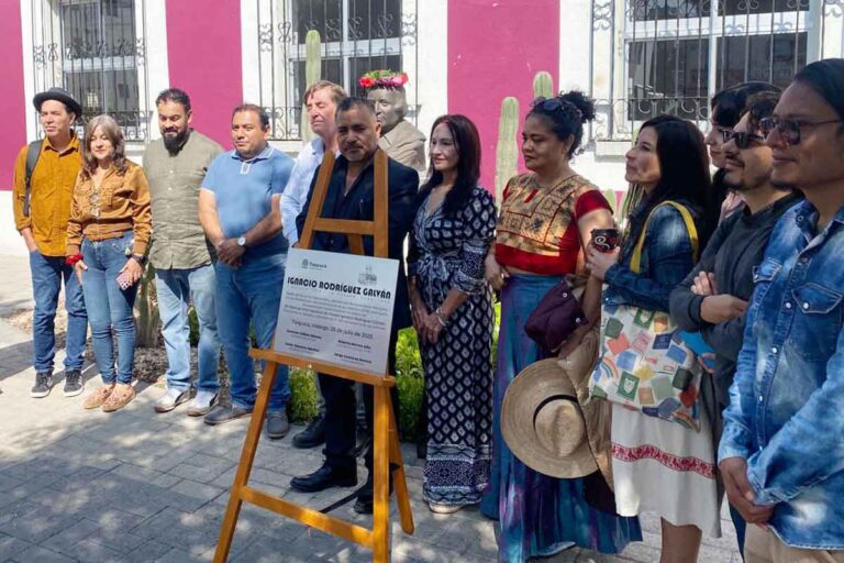 Develan placa en honor al poeta Ignacio Rodríguez Galván, en Tizayuca