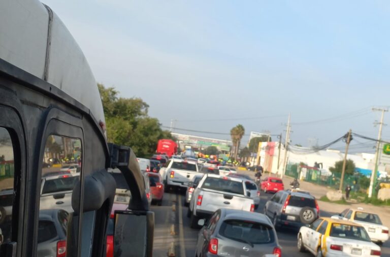 México-Pachuca colapsada: protesta de trabajadores provoca caos vial en ...