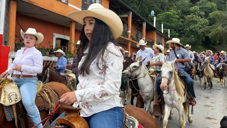 Llega la tradicional cabalgata de Tianguistengo, 2025