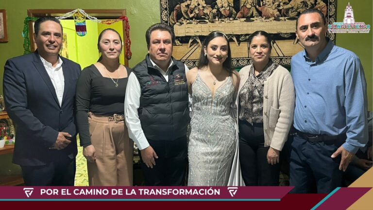 Tianguistengo celebra la gran noche mexicana