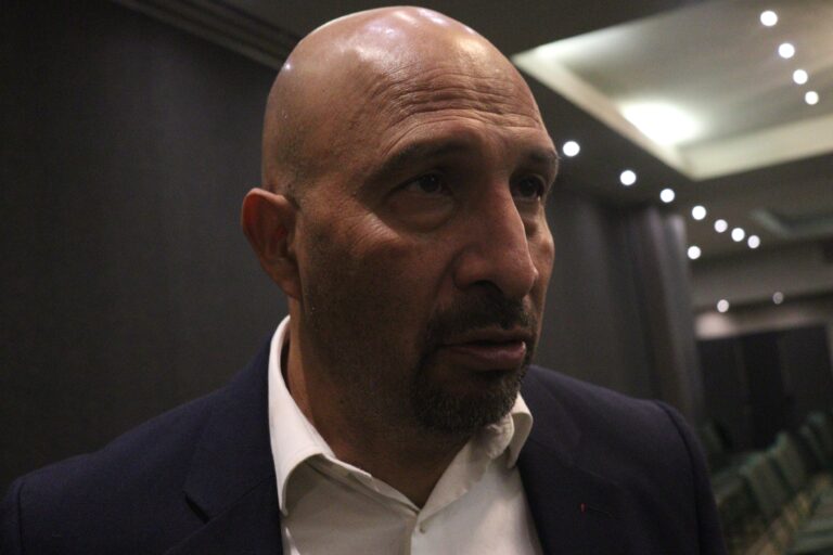 Óscar Pérez plantea una alberca olímpica viable para el alto rendimiento