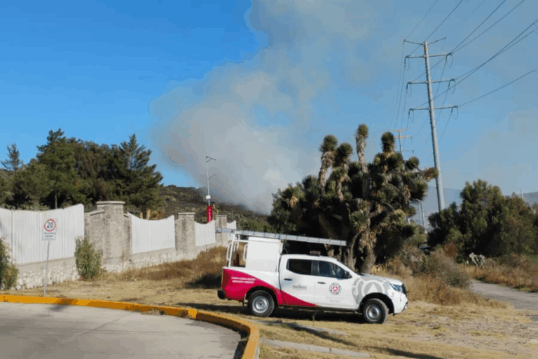 Incendio en la colonia Minerva moviliza a cuerpos de emergencia en Pachuca
