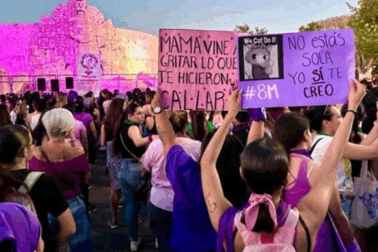 La importancia del color en el 8M: el morado y verde como símbolos de ...